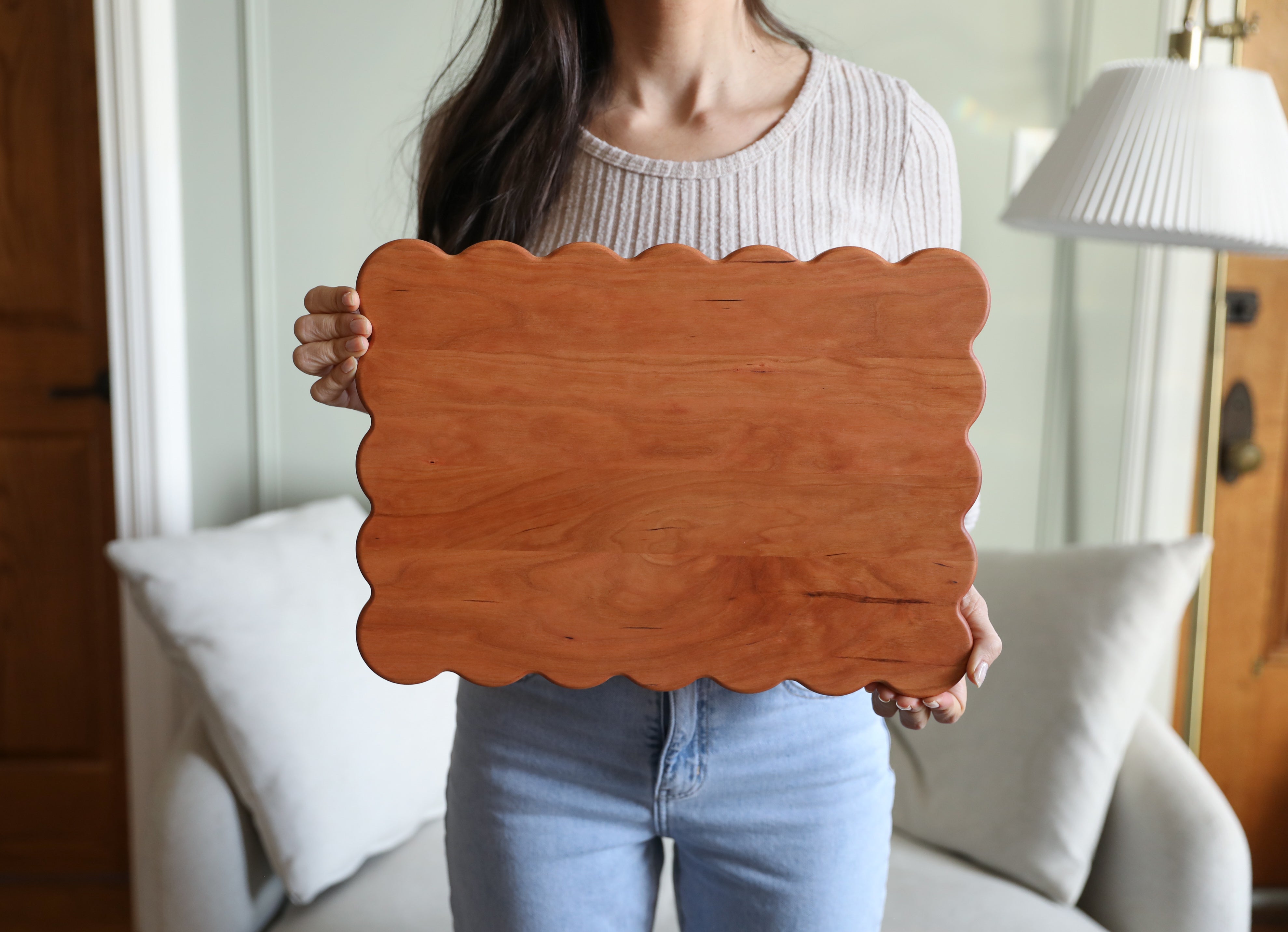 Scalloped Cutting Board – Maris Home
